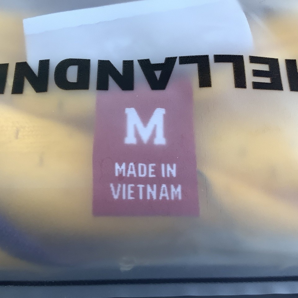 Playboi Carts YVL Los Angeles Lakers (1999-00) Men’s M Gold Swingman ...