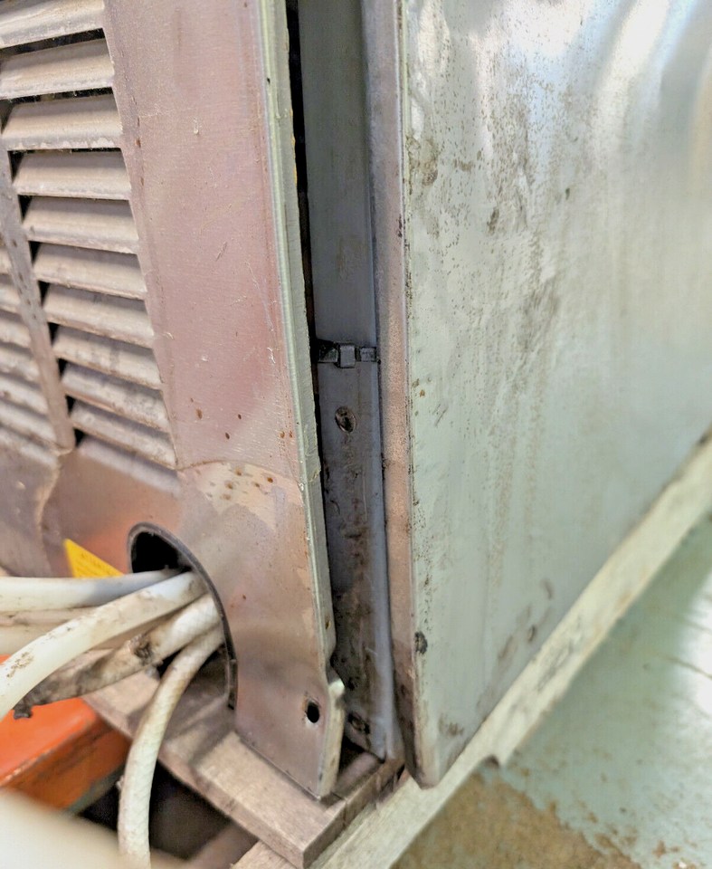 Cornelius Viper 4 Frozen Drink Machine, Four Flavor Barrels, Slushie ...