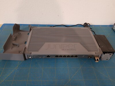 Juniper SRX300-SYS-JB SRX300 Services Gateway 8GbE 4G RAM 8G Flash_2.65 ...