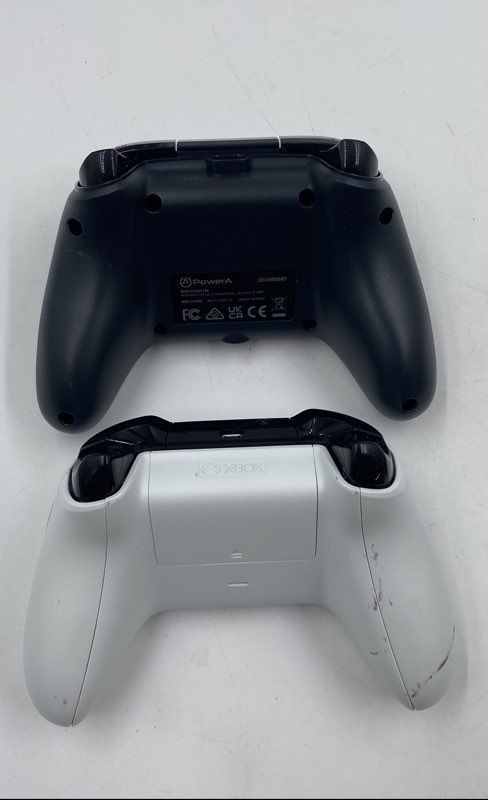 Microsoft Xbox One Basketball Football 9 Video Games And 2 Controllers ...