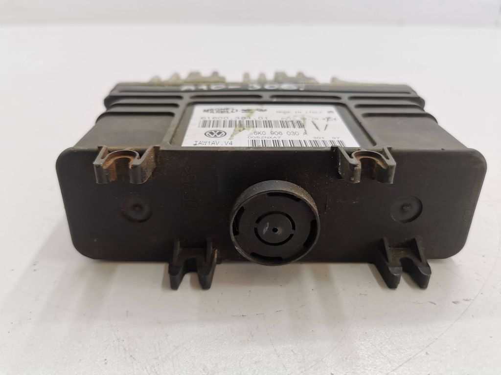Volkswagen Polo III 6N 6N2 6NF Moteur ECU Contrôle Module Unité ...