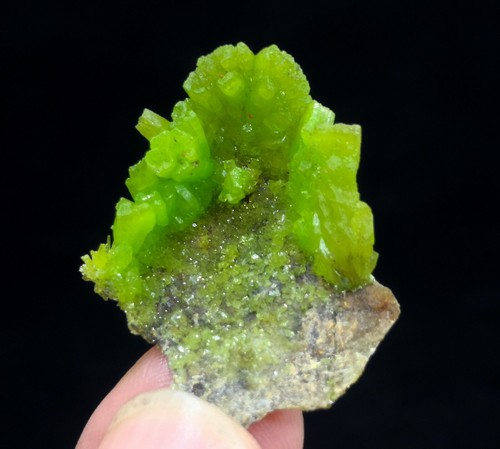 26mm Nice Pyromorphite crystals on matrix from China CMM2301342 | eBay