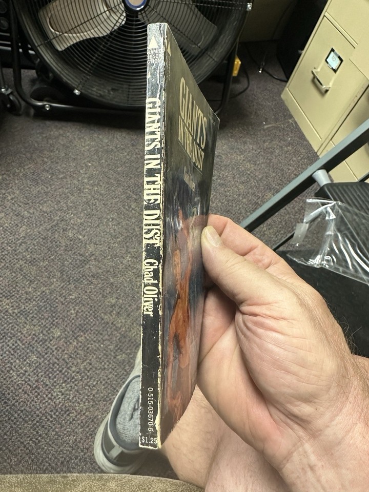 Giants in the Dust by Chad Oliver 1976 Pyramid Paperback | eBay