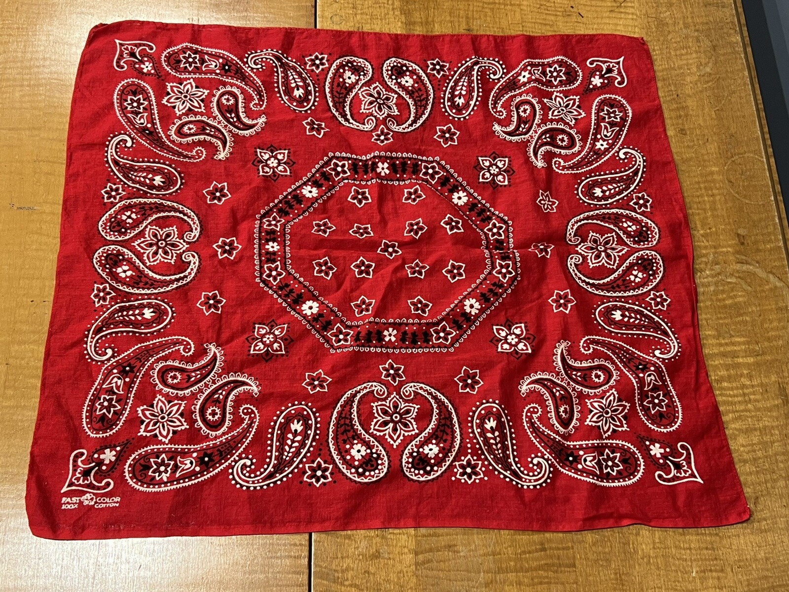 Vintage Fast Color Elephant Trunk Up Red Bandanna Han… - Gem