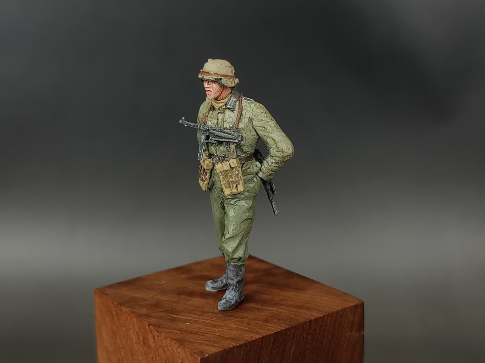 1/35 Built and Painted WWII German MP40 Leader Battle of Stalingrad ...