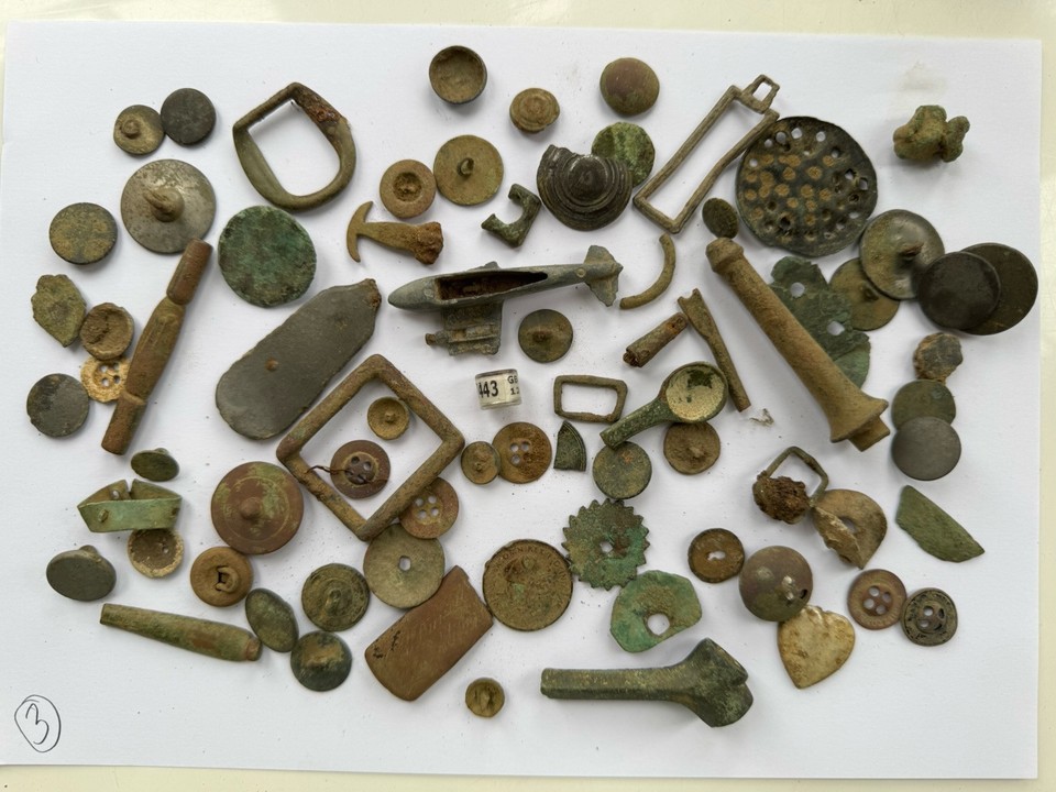 Metal Detecting Finds Job Lot Buttons, Buckles, Coins Etc No3 | eBay
