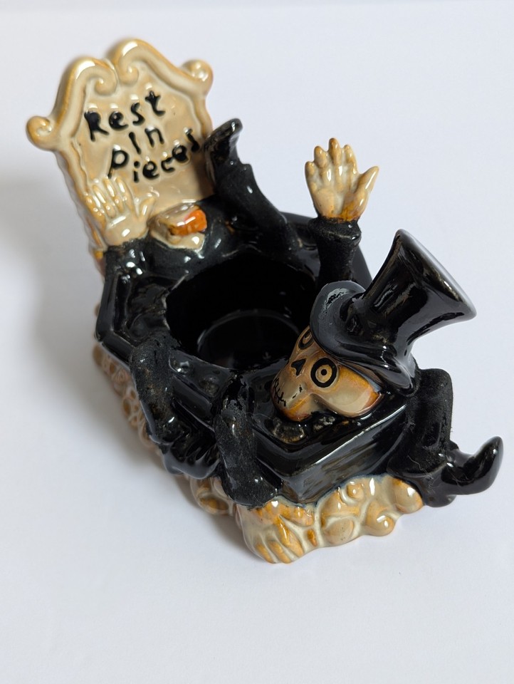 Yankee Candle Boney Bunch Rest in Pieces Coffin Tea Light Holder 2011 ...