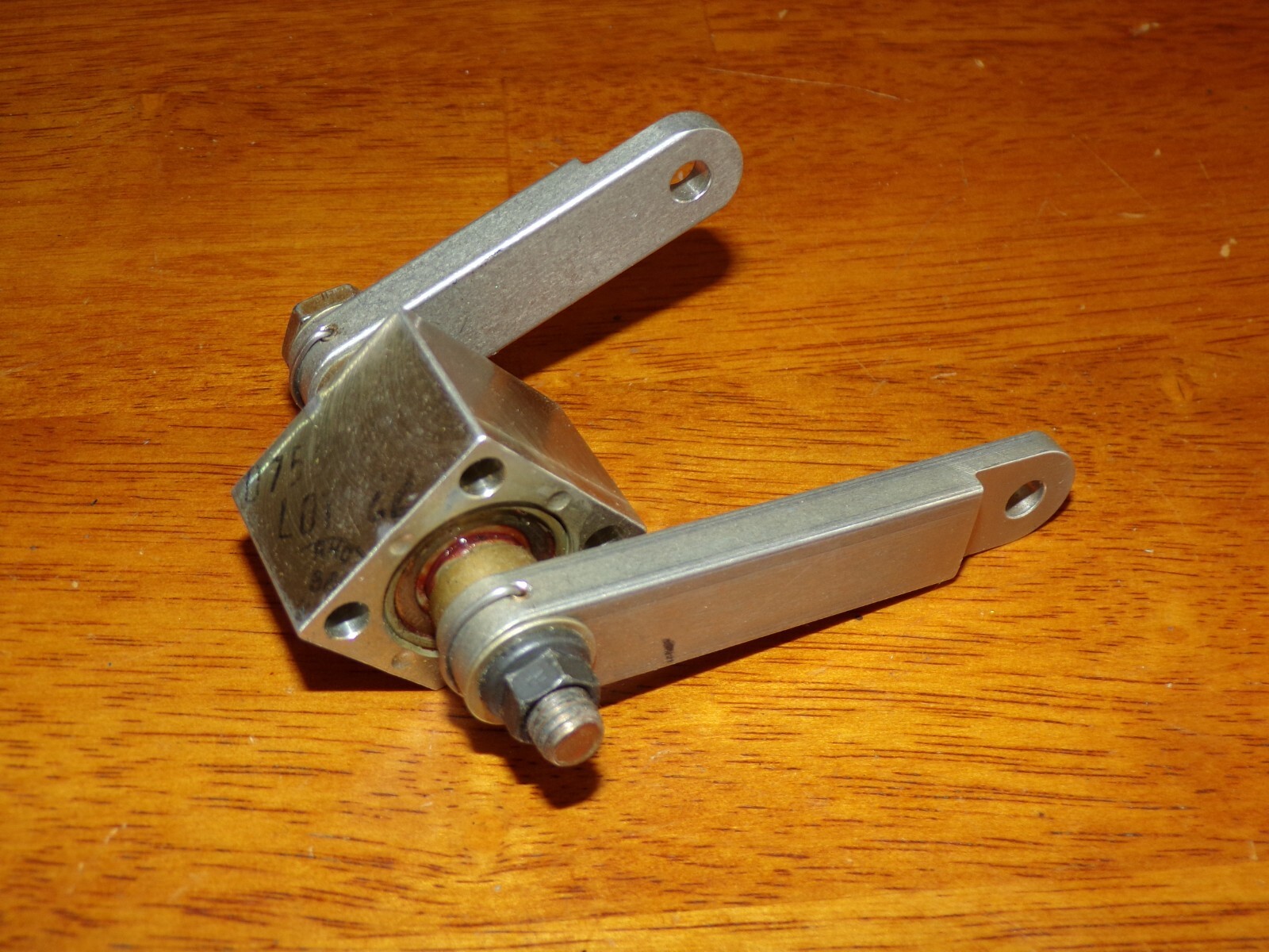 D756-3 / A609-1 Robinson R44 / R44II Throttle Control Bellcrank & Arm ...