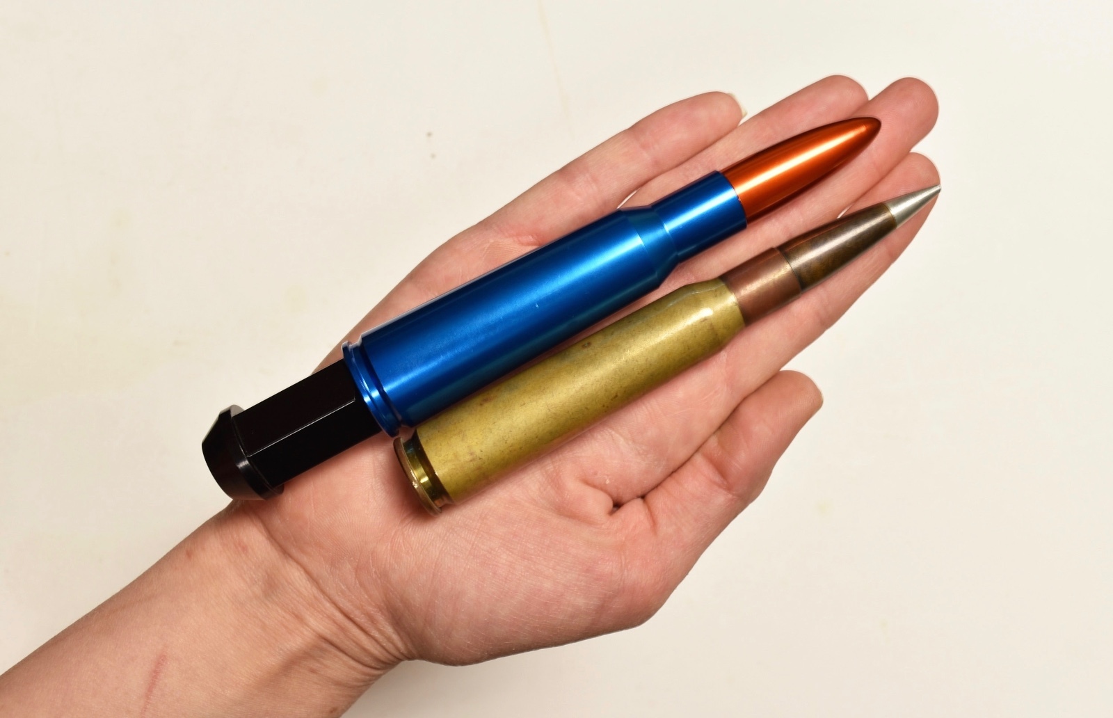 20 TRUE SPIKE 7 INCH 1/2" FORGED STEEL LUG NUTS RED BULLET SPIKES FORD ...