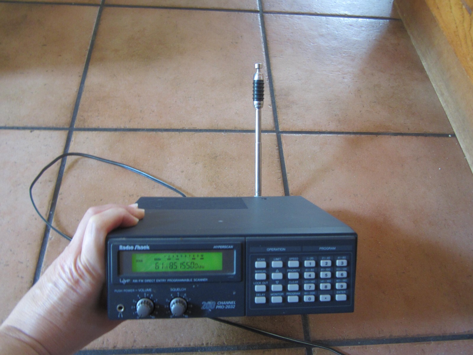 Radio Shack PRO-2032 20-409 200 Channel Scanner Radio Programmable ...