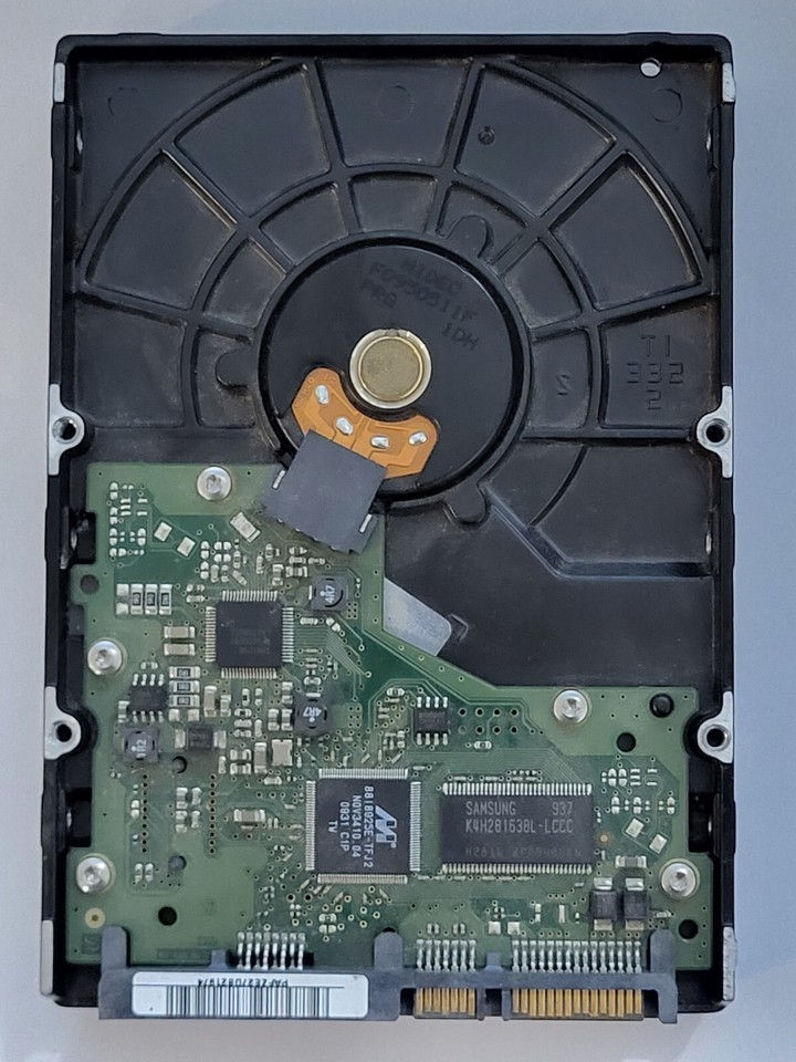 HD502HJ, PN: HD502HJ, FW: 1AJ100E4, APR 2010, Samsung 500Gb 3.5" SATA ...