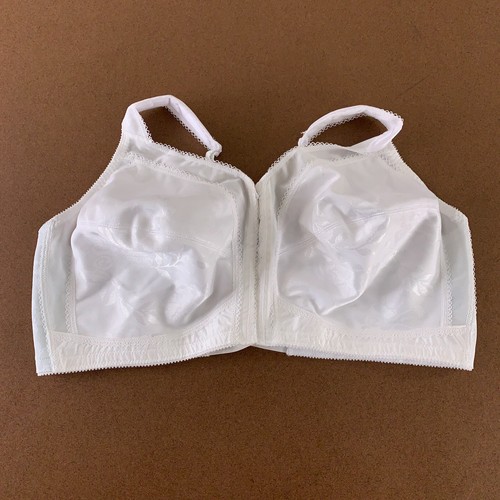 Playtex 18 Hour Women's 46D White Front Close Custom Flex Back Wirefree ...