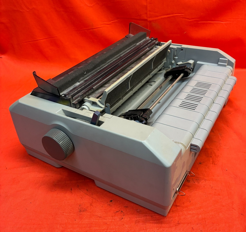 EPSON DOT MATRIX PRINTER LQ-590 MODEL: P363A S/N: FSQY090031 120V 50 ...