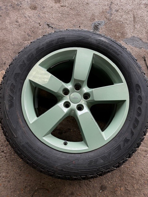 1 X LAND ROVER DEFENDER GREEN 20" ALLOY WHEEL & NEW GOODYEAR M&S TYRE ...