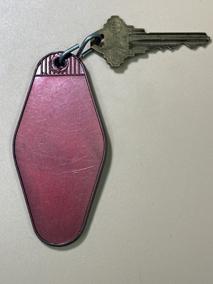 Red Coach Inn Hotel Motel Room Key Fob & Key Salina Kansas #138 RARE | eBay
