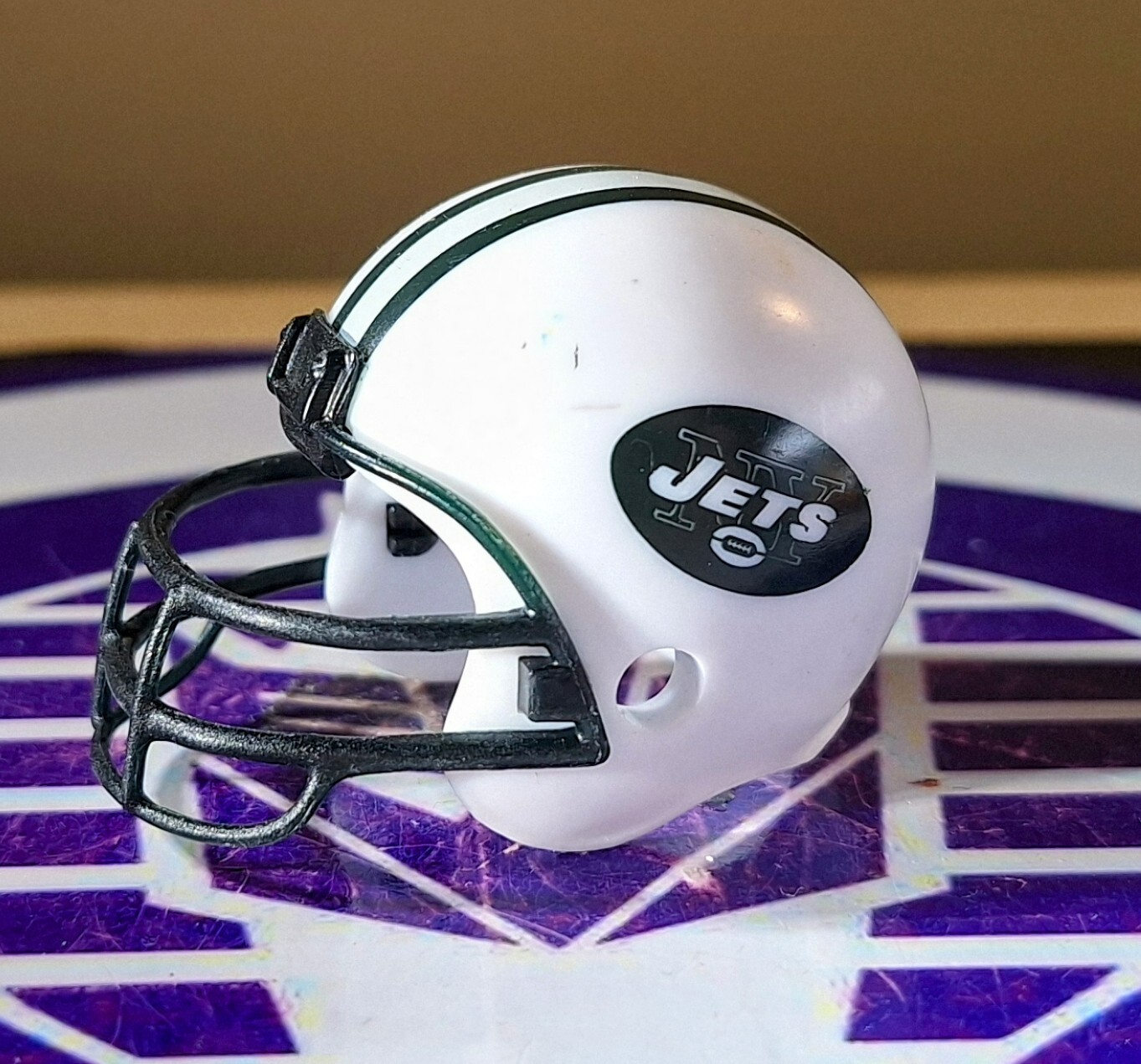 NFL RIDDELL NEW YORK JETS MINI PLASTIC FOOTBALL HELMET 2" GUMBALL ...