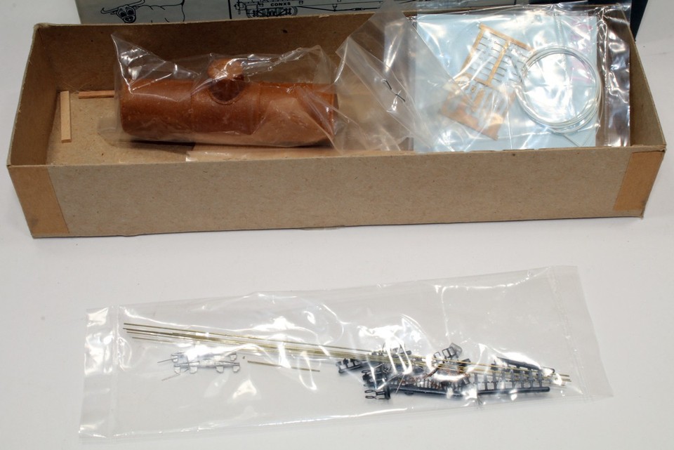Lot 5 HOn3 Freight Car KITs plastic wood KITs Grandt Taurus Durango ...