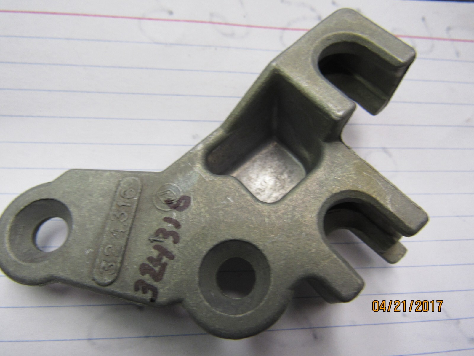 NEW OMC OEM JOHNSON EVINRUDE BRACKET 324316 | eBay