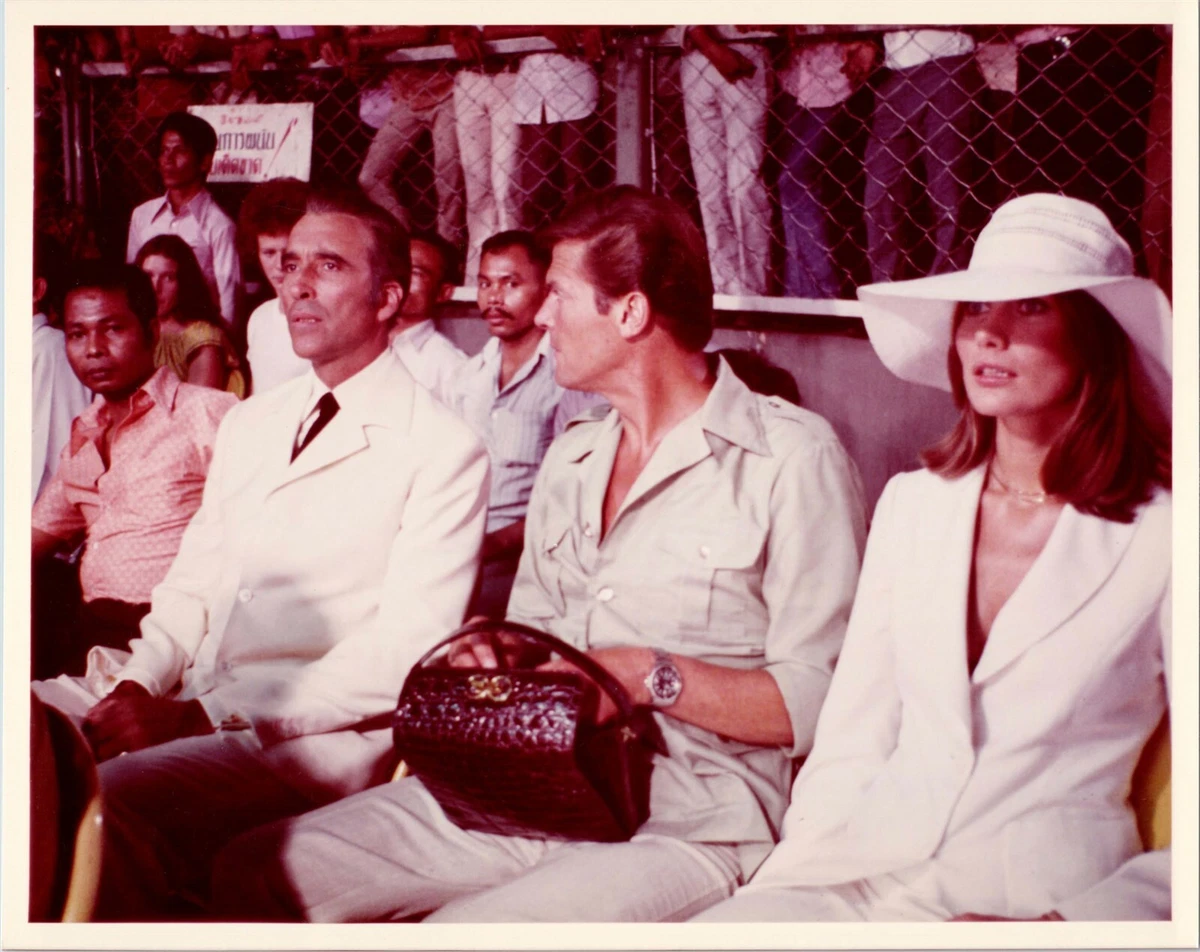 Golden Gun Maud Adams