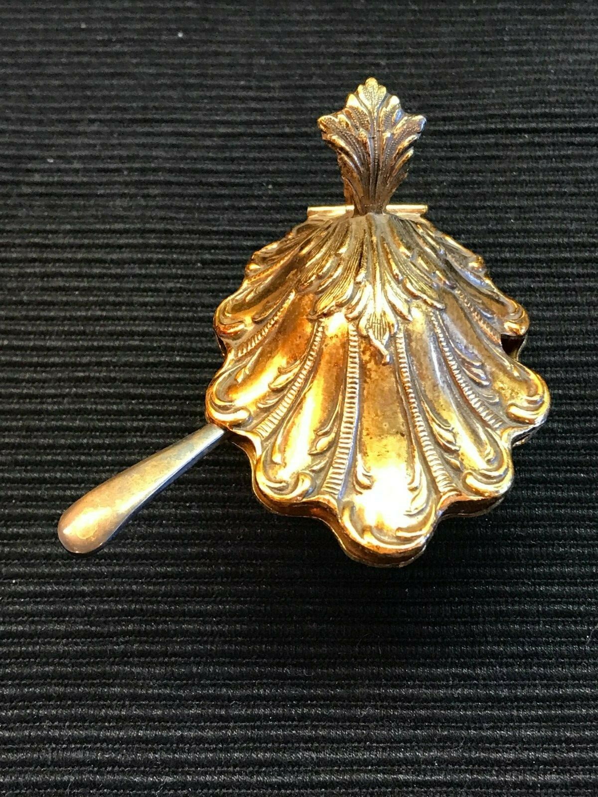 RARE I.F.S. LTD SILVER PLATED GOLD TONE SHELL SHAPED LIDDED SALT CELLAR ...