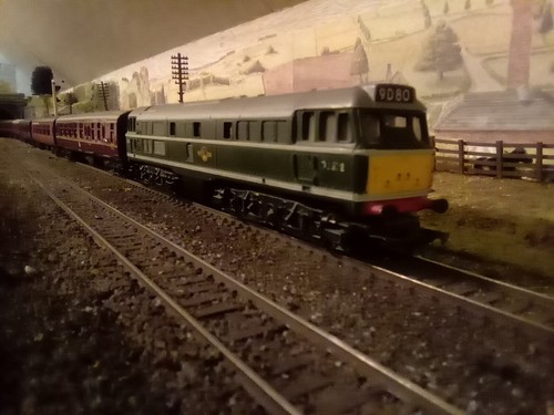 Triang Hornby R357 class 31 diesel loco OO gauge runner . | eBay
