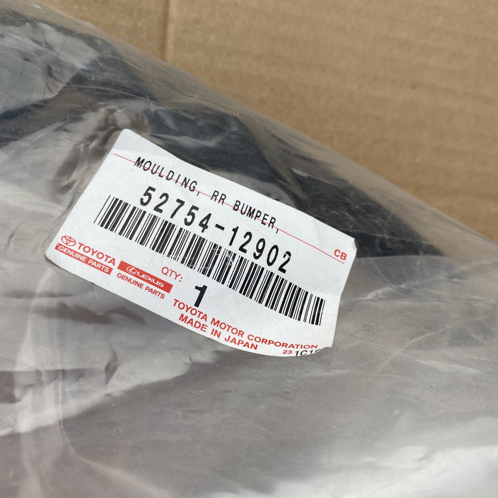 NEW 2020-2022 Toyota Corolla Rear Bumper Lower Molding 52754-12902 | eBay