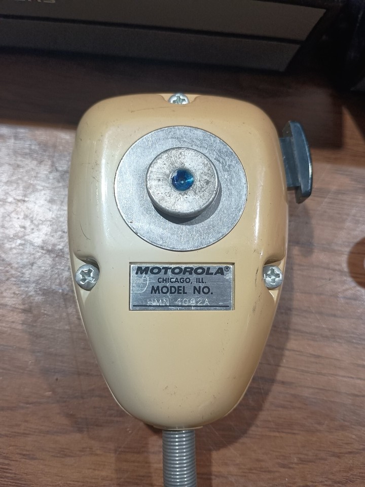 (2) Motorola Syntor FM Two Way Radio Control Heads HHN4008A HHN4009A w ...