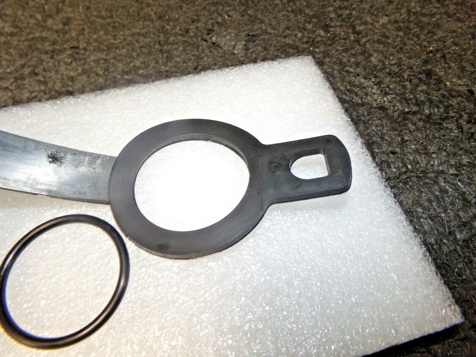 TENNANT 1232385 CAP, DRAIN ASSY [BLACK, T500E] (DC) | eBay