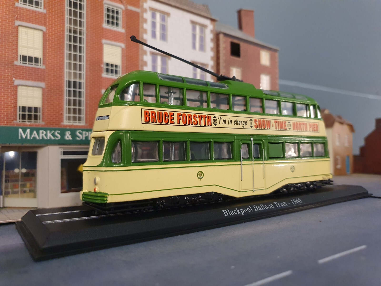 Blackpool Balloon Tram Bruce Forsyth 1960 Bachmann Hornby 1:76 OO Scale ...