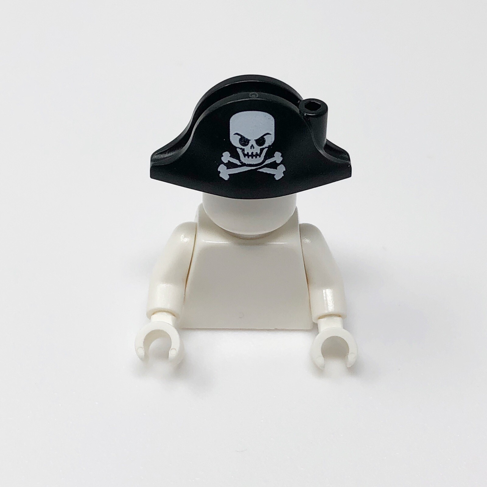 2528pb03 LEGO Minifigure Hat Pirate Bicorne Large Skull Crossbones ...
