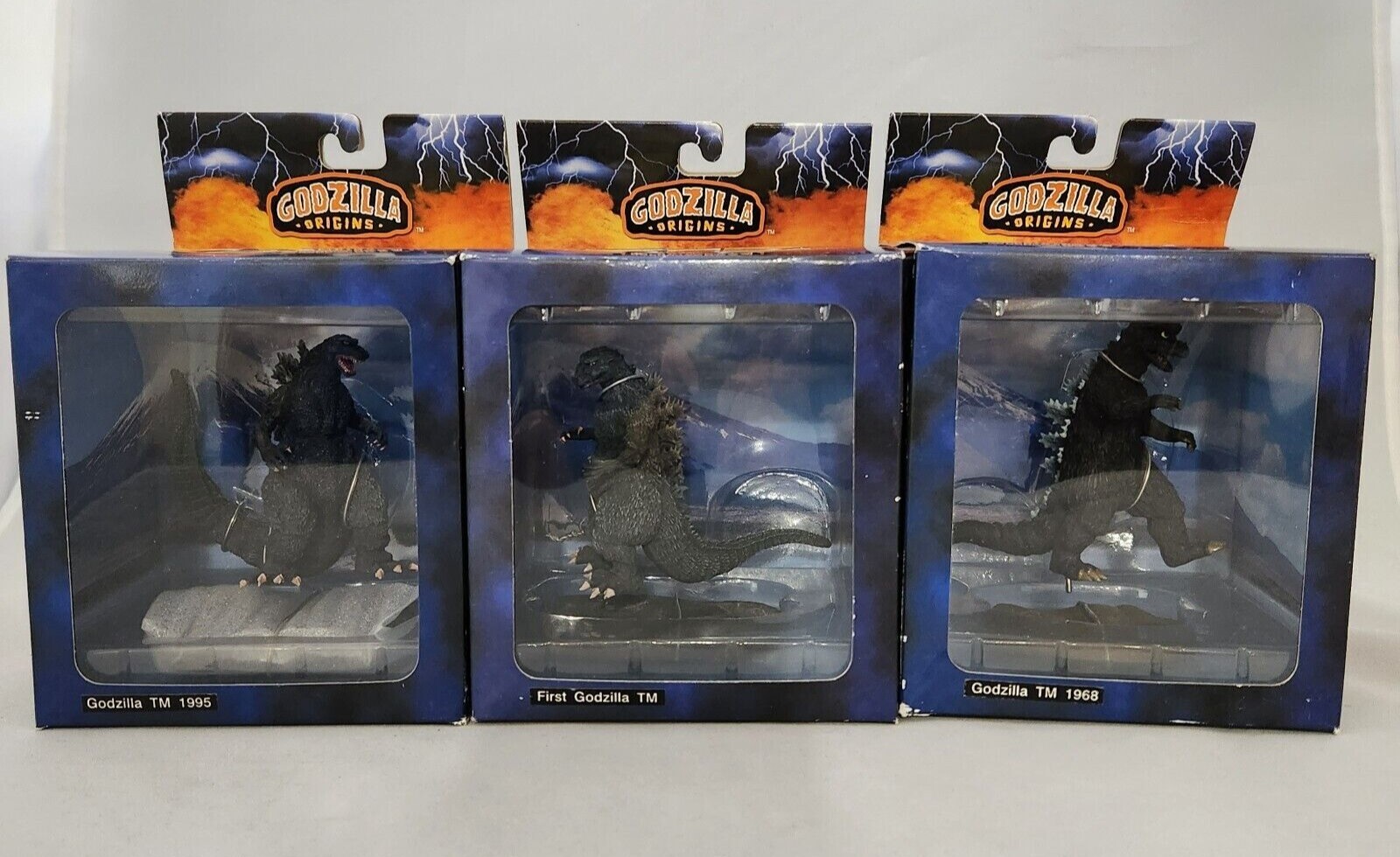 Godzilla Origins Cold-Cast Resin Chess Piece Series 2002 Original ...