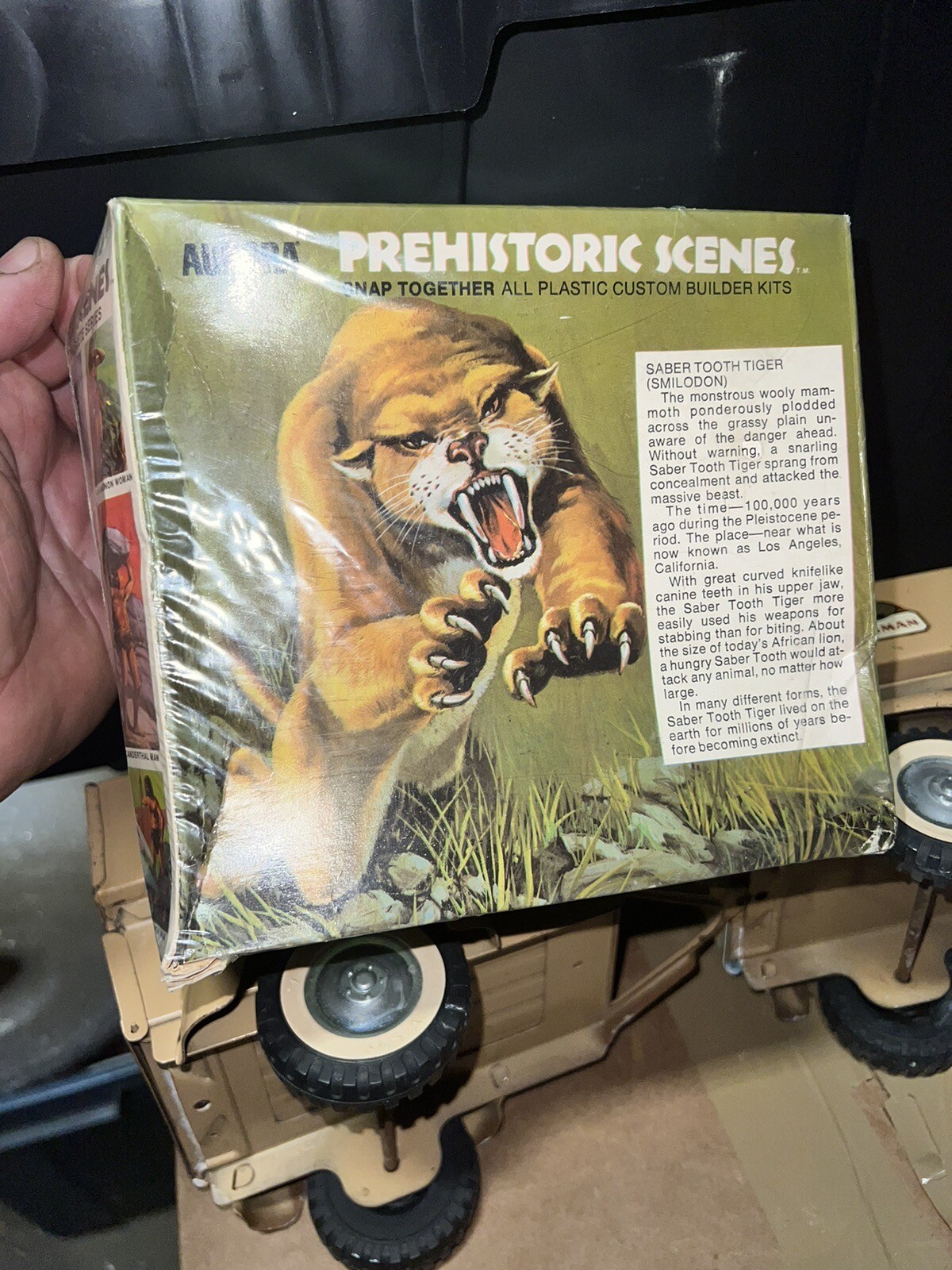 1971 AURORA PREHISTORIC SERIES SABER TOOTH TIGER MODEL KIT sealed toy ...