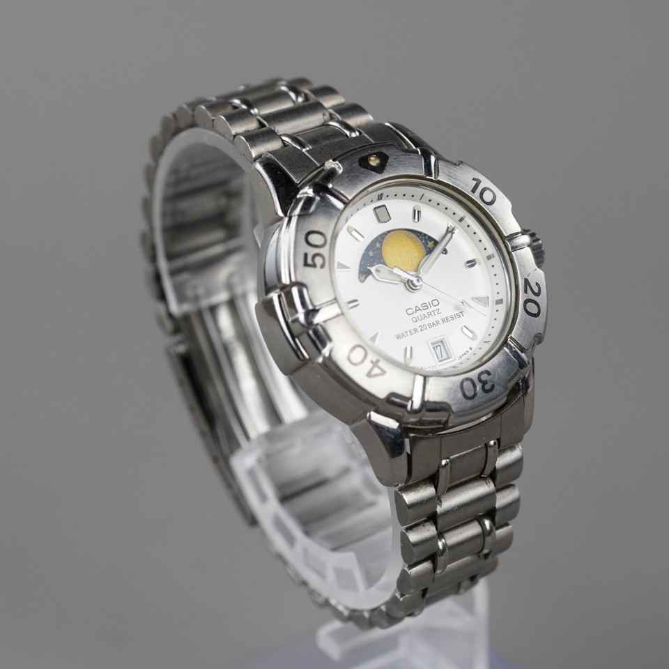 Casio Vintage Moon Phase Diver Women's Watch 32mm Silver LD-717 New ...