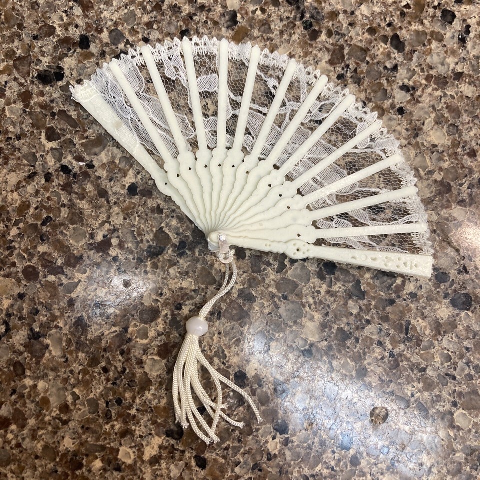 American Girl SAMANTHA - Party Treats - LACE FAN Birthday EUC | eBay