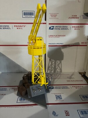 HO scale large electric crane 2 motors moves up and down side to side ...