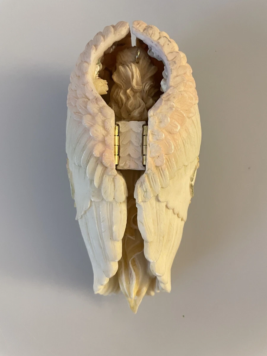 Open Angel Wing