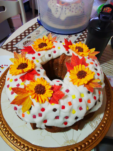 Leaves Autumn Quins Sprinkles DecoPac Edible Sugar Decoration Multi ...