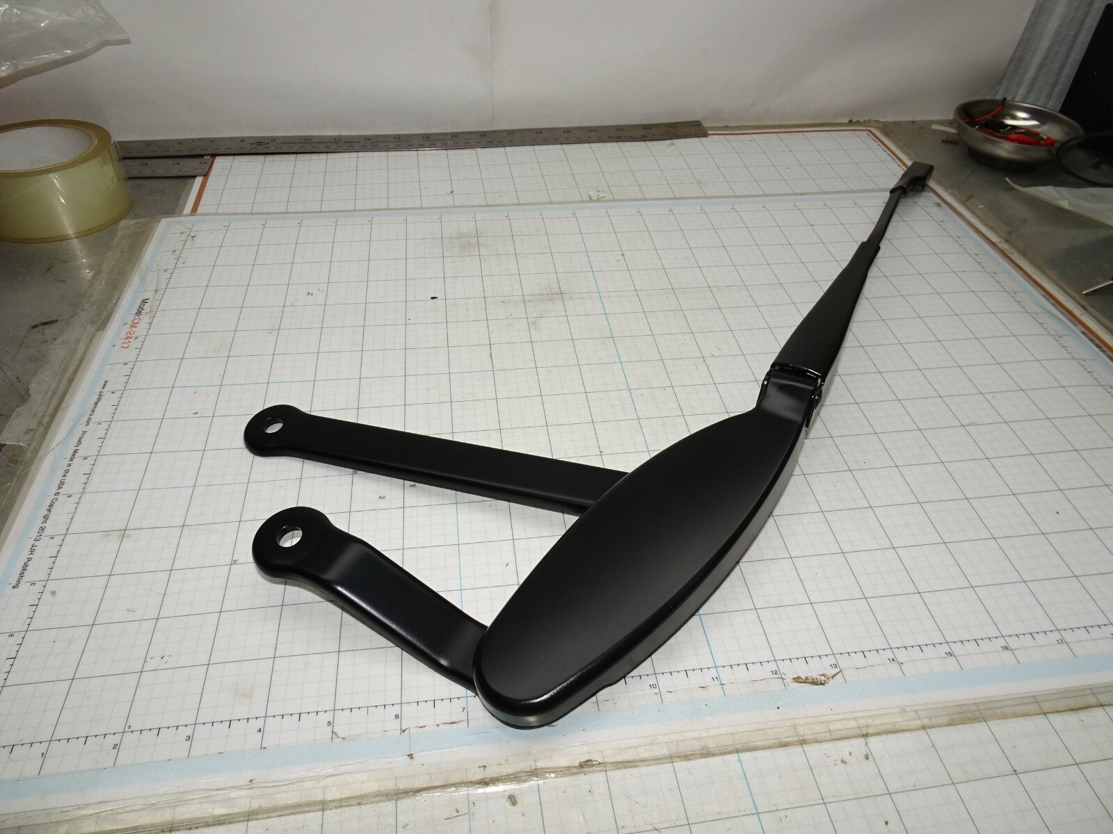 Mercedes Benz 205 820 02 44 Windshield Wiper Arm Front Right RH OEM NOS ...