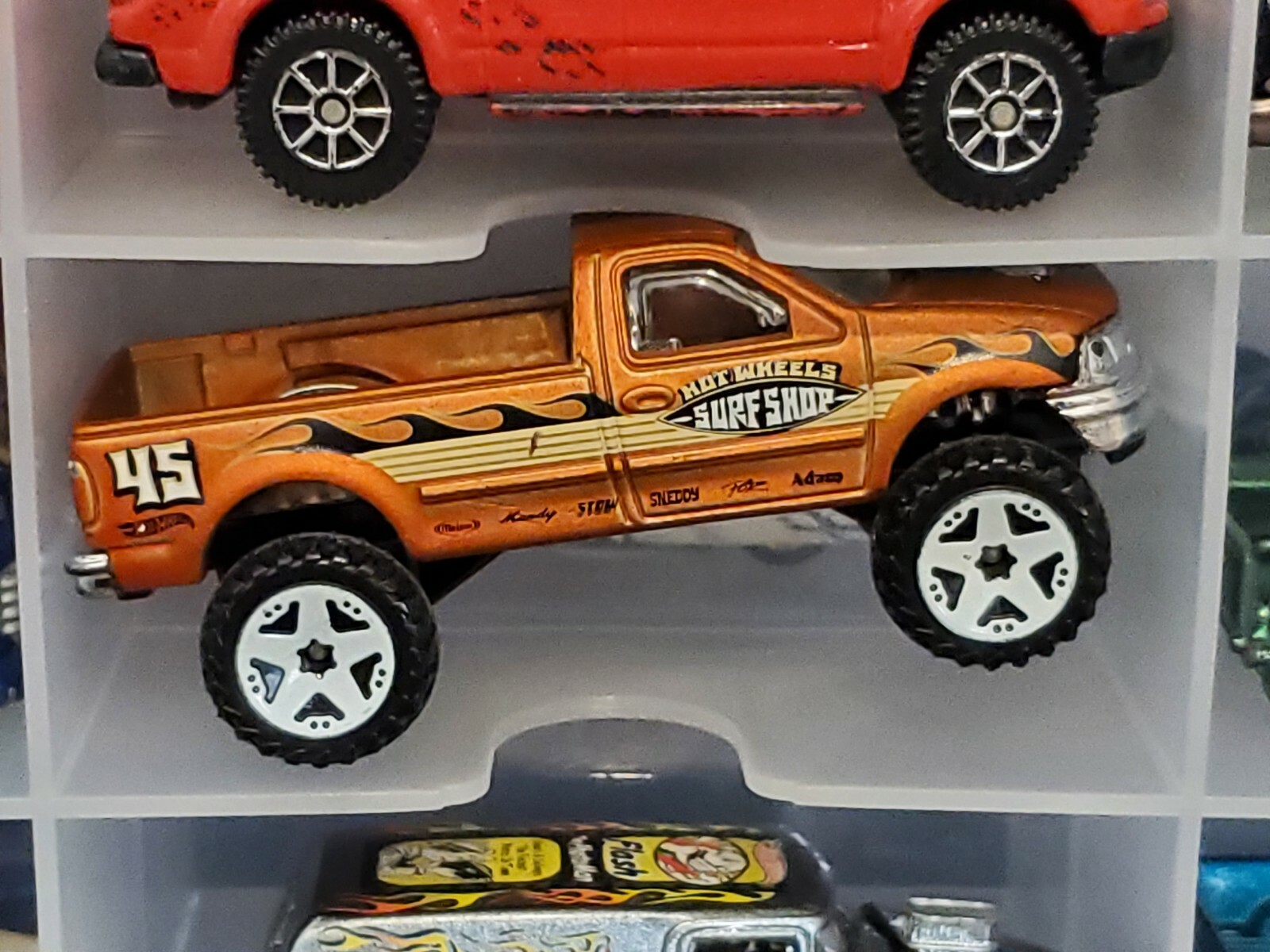 hot wheels & matchbox (case #60) FORD TRUCKS f-150 f-100 bronco ...