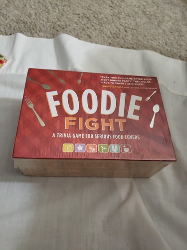 Foodie Fight: A Trivia Game for Serious Food Lovers 2-6 Players Brand ...