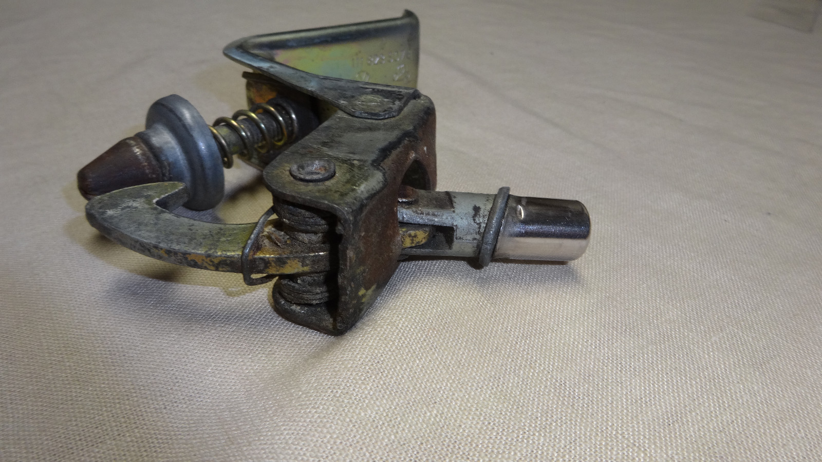 1973 1974 1975 1976 1977 1978 Volkswagen VW Hood Handle Latch Beetle ...