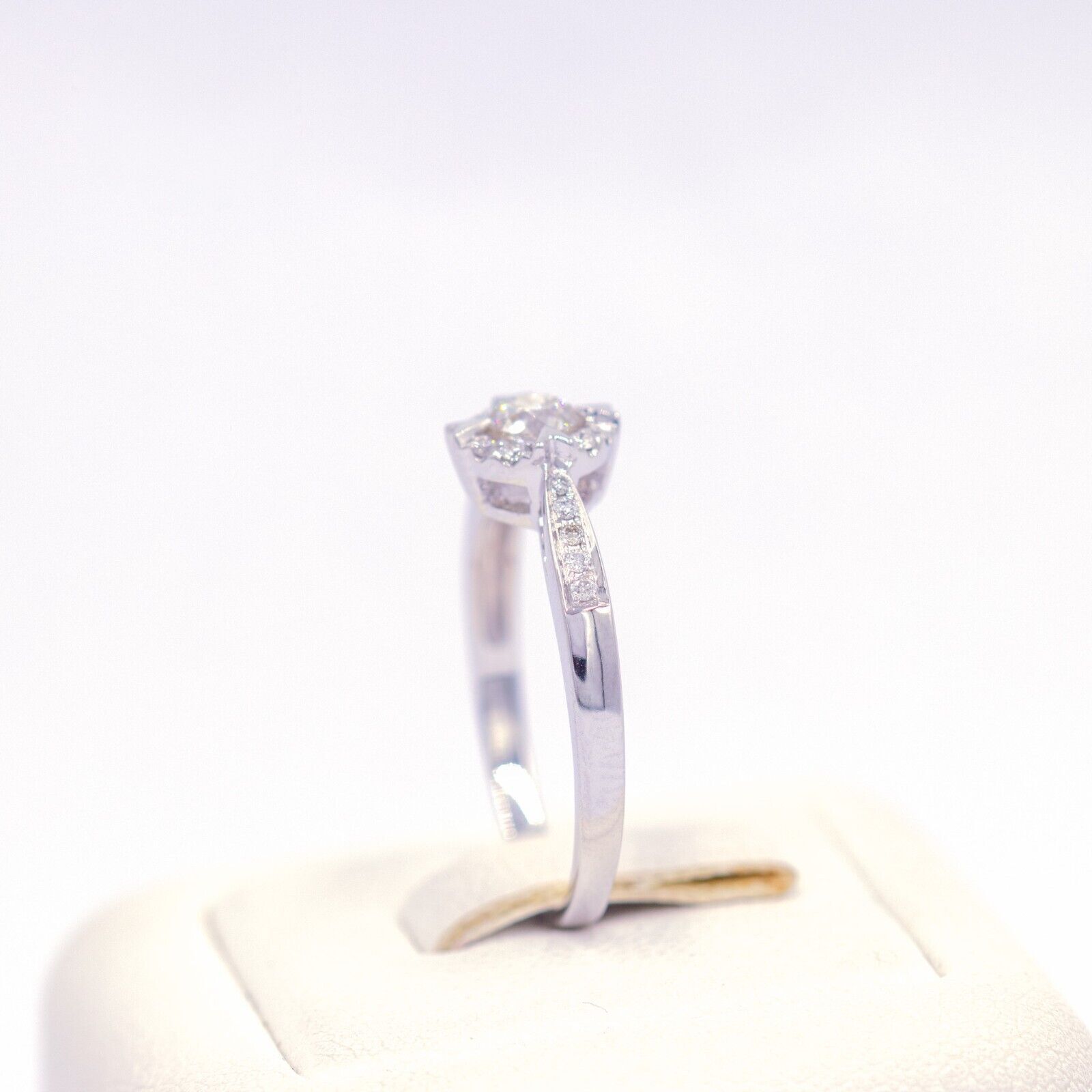 Halo ring 9k yellow gold genuine diamond 375 9ct ME987 | eBay