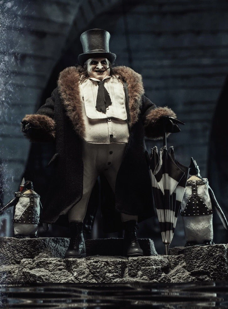 Batman Returns Penguin Hands
