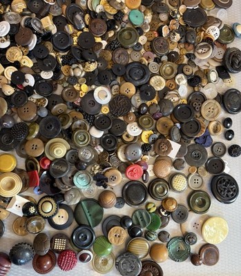 Huge Old Vintage Button Lot Celluloid Plastic Catalin 100s Mixed over ...