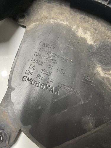 2015-2019 Chevrolet Colorado GM 22900984 Left Rear Bumper Corner Pad ...