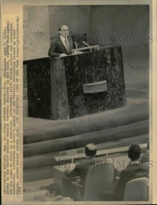 1974 Press Photo Ambassador John Scali addresses United Nations General ...