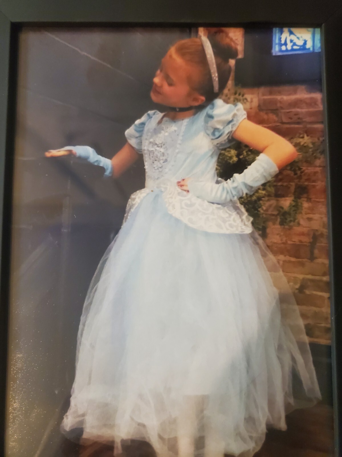 Cinderella dress. Size 7/8. Includes gloves, tiara, a… - Gem