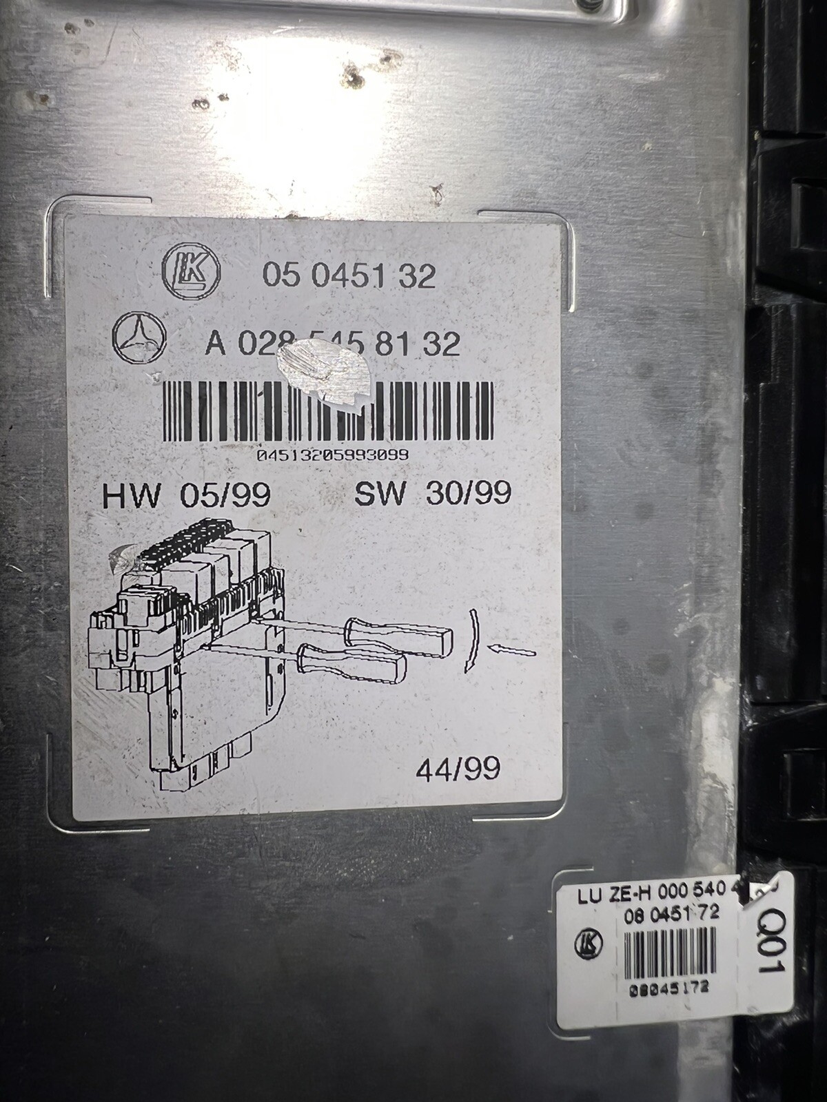03-06 MERCEDES W220 S500 CL500 REAR FUSE BOX RELAY SAM MODULE 028 545 ...