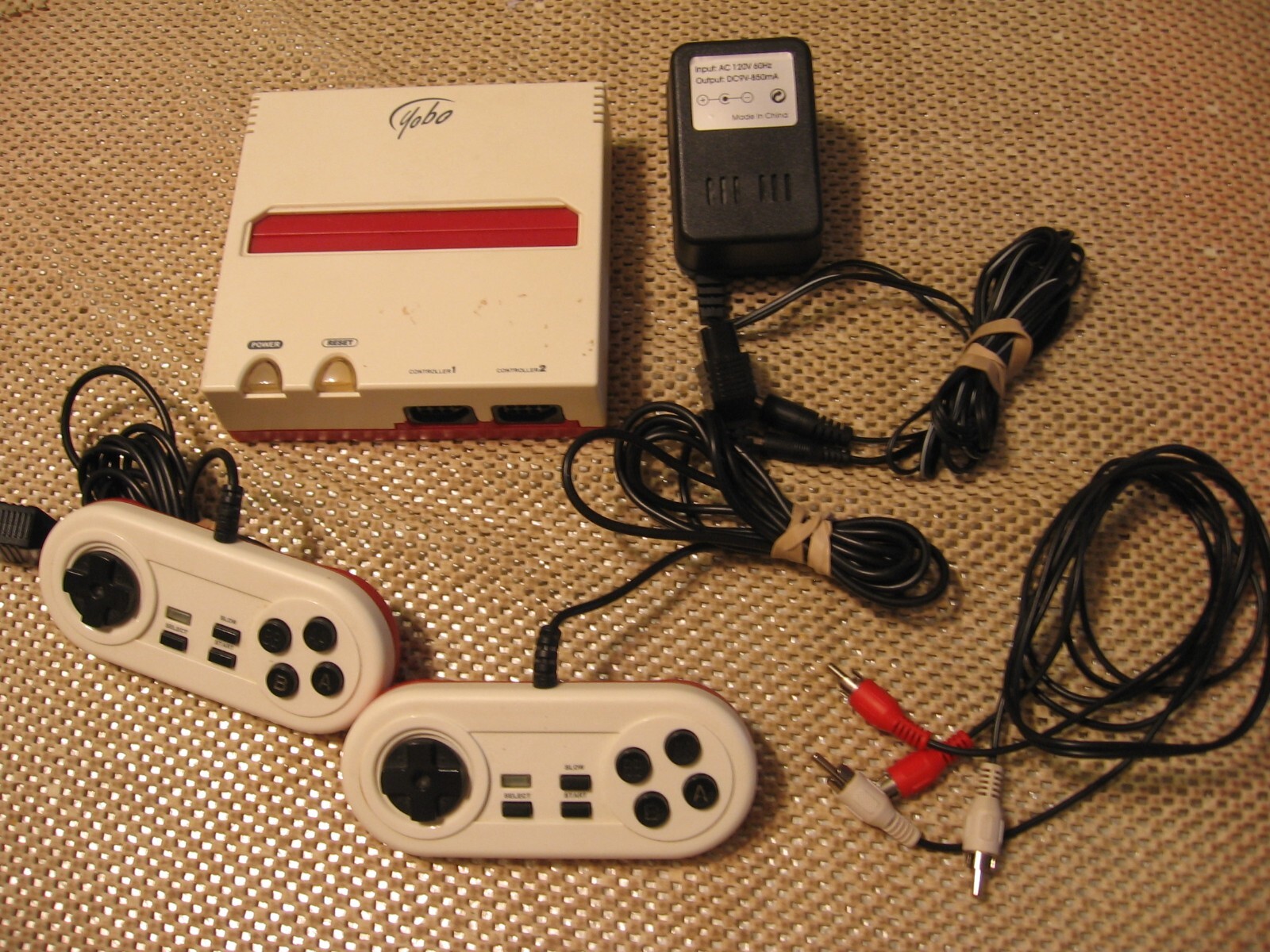 Yobo Gameware FC Launch Edition 8T-8008 White & Red Console | eBay