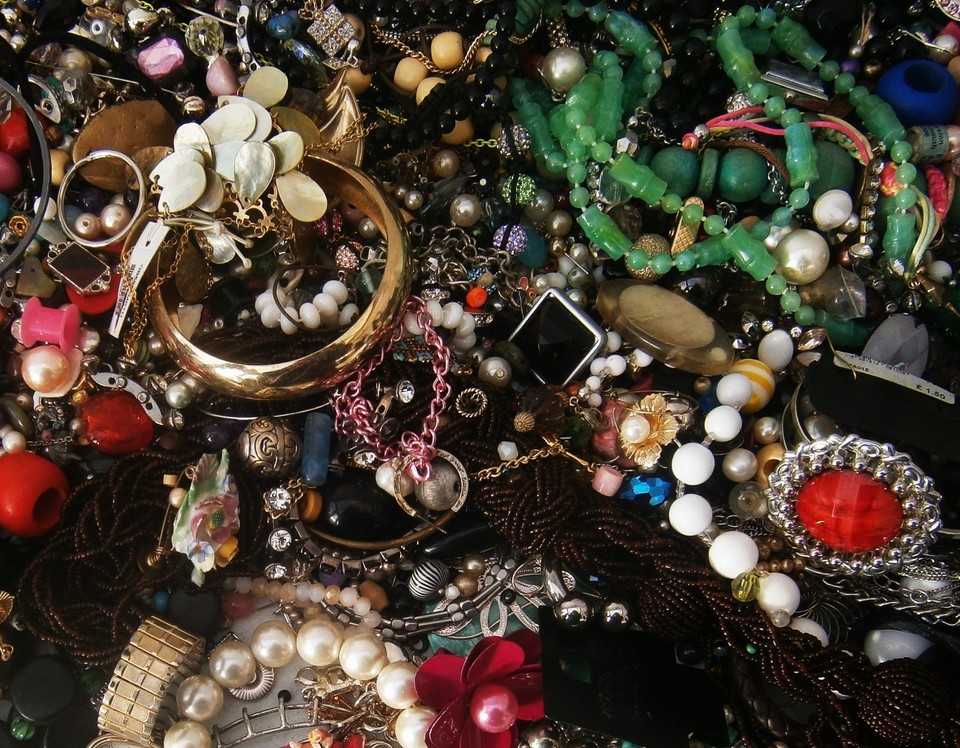 C48) Large Job Lot of Broken Vintage & Modern Jewellery over 5kg | eBay UK